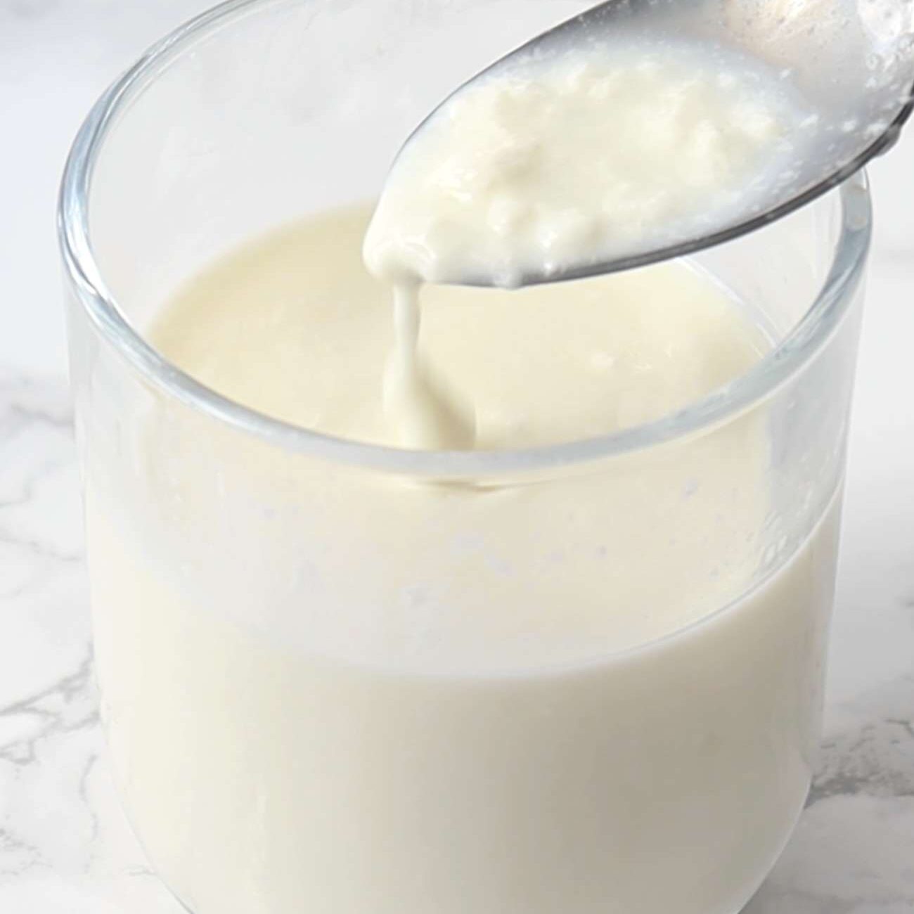 How to make buttermilk (homemade substitute) - Cakes by MK
